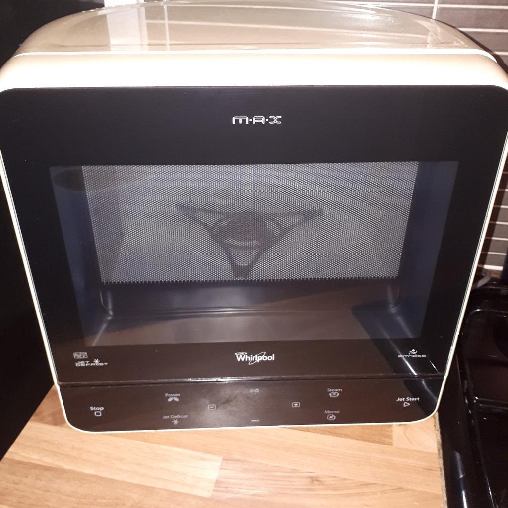 Whirlpool cream microwave in Murton for £15.00 for sale | Shpock