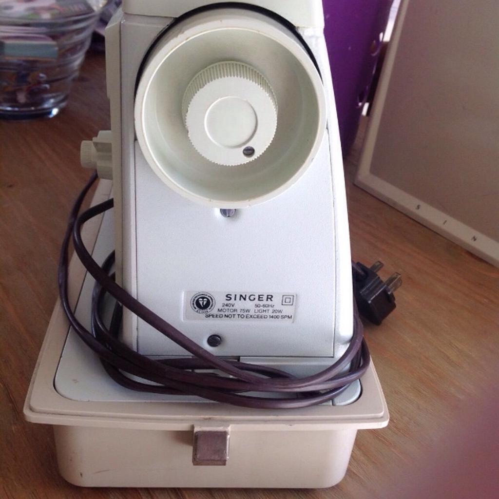Singer 507 sewing machine in BD9 Bradford für 25,00 £ zum Verkauf ...