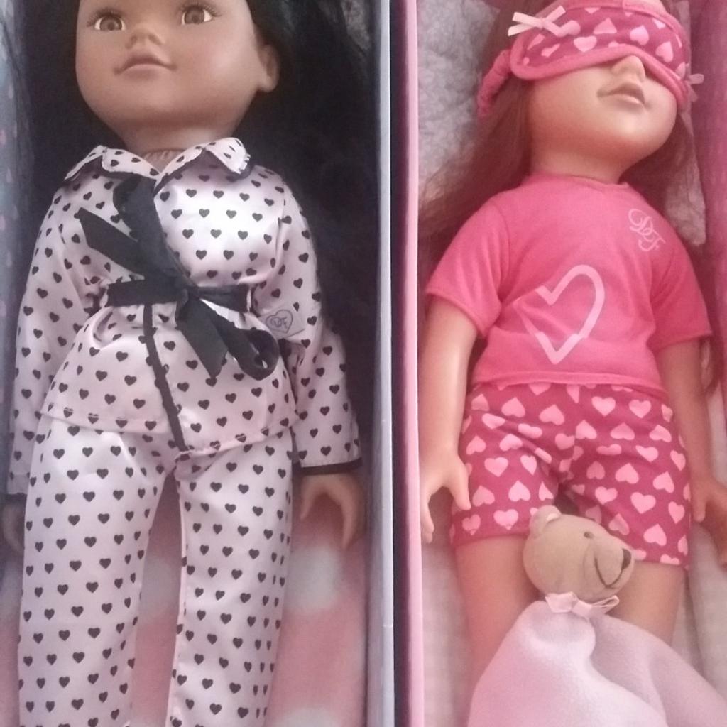 Two designer friend dolls in PE15 March für 40,00 £ zum Verkauf | Shpock DE