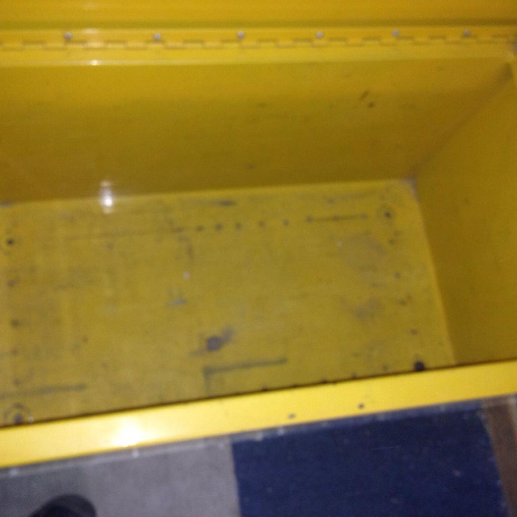 Van vault toolbox lockable van safe in M25 Heaton Park für £ 60,00 zum ...