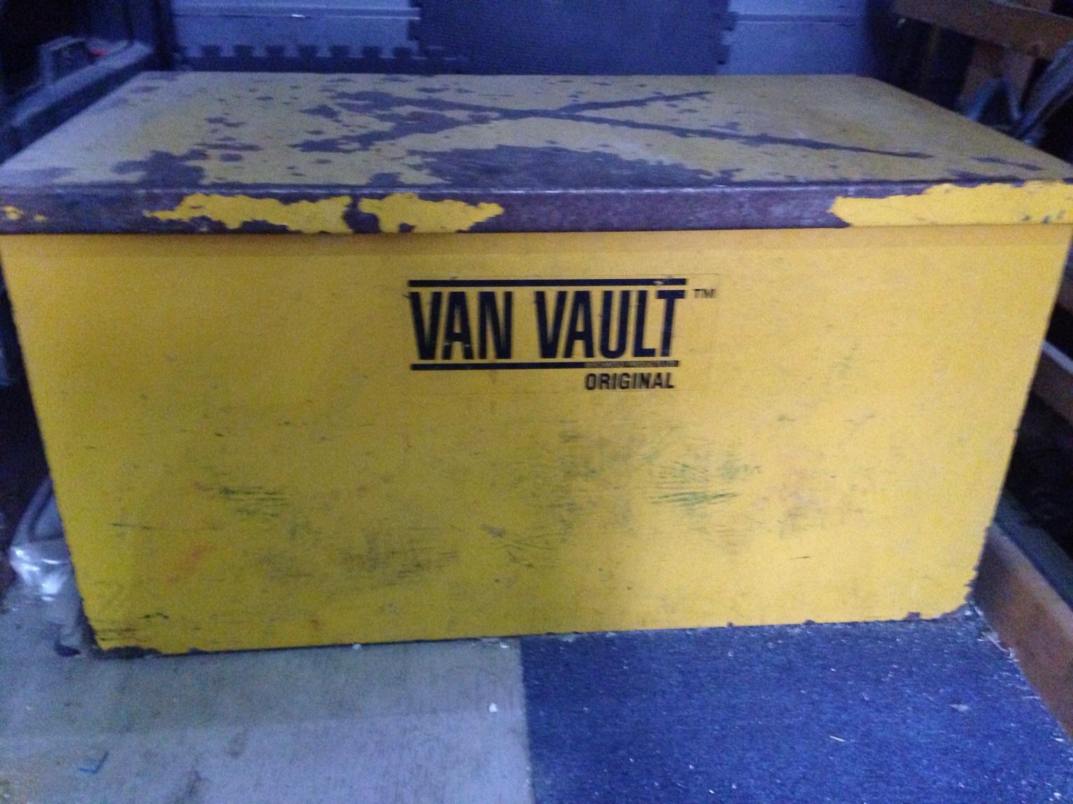 Van vault toolbox lockable van safe in M25 Heaton Park für £ 60,00 zum ...