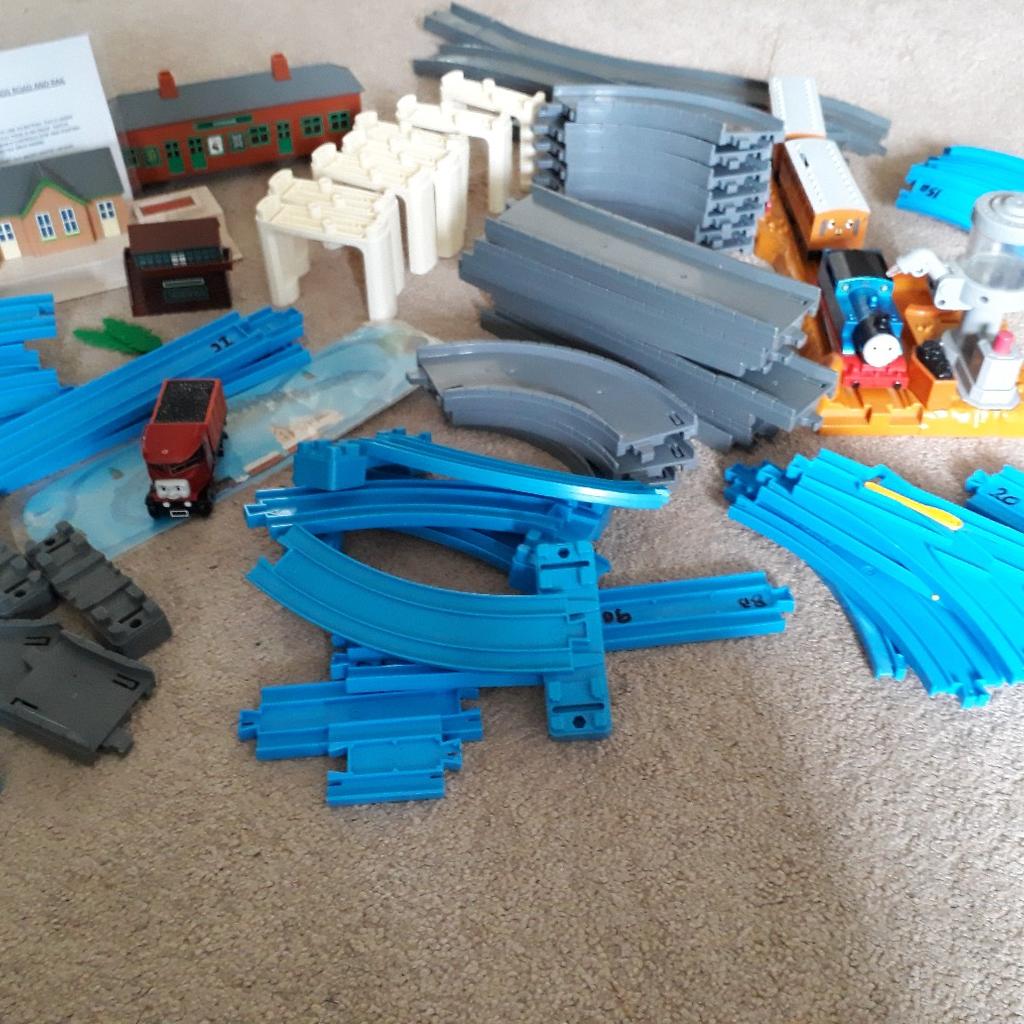 Thomas the tank trackmaster road and rail in DA13 Gravesham für 25,00 ...