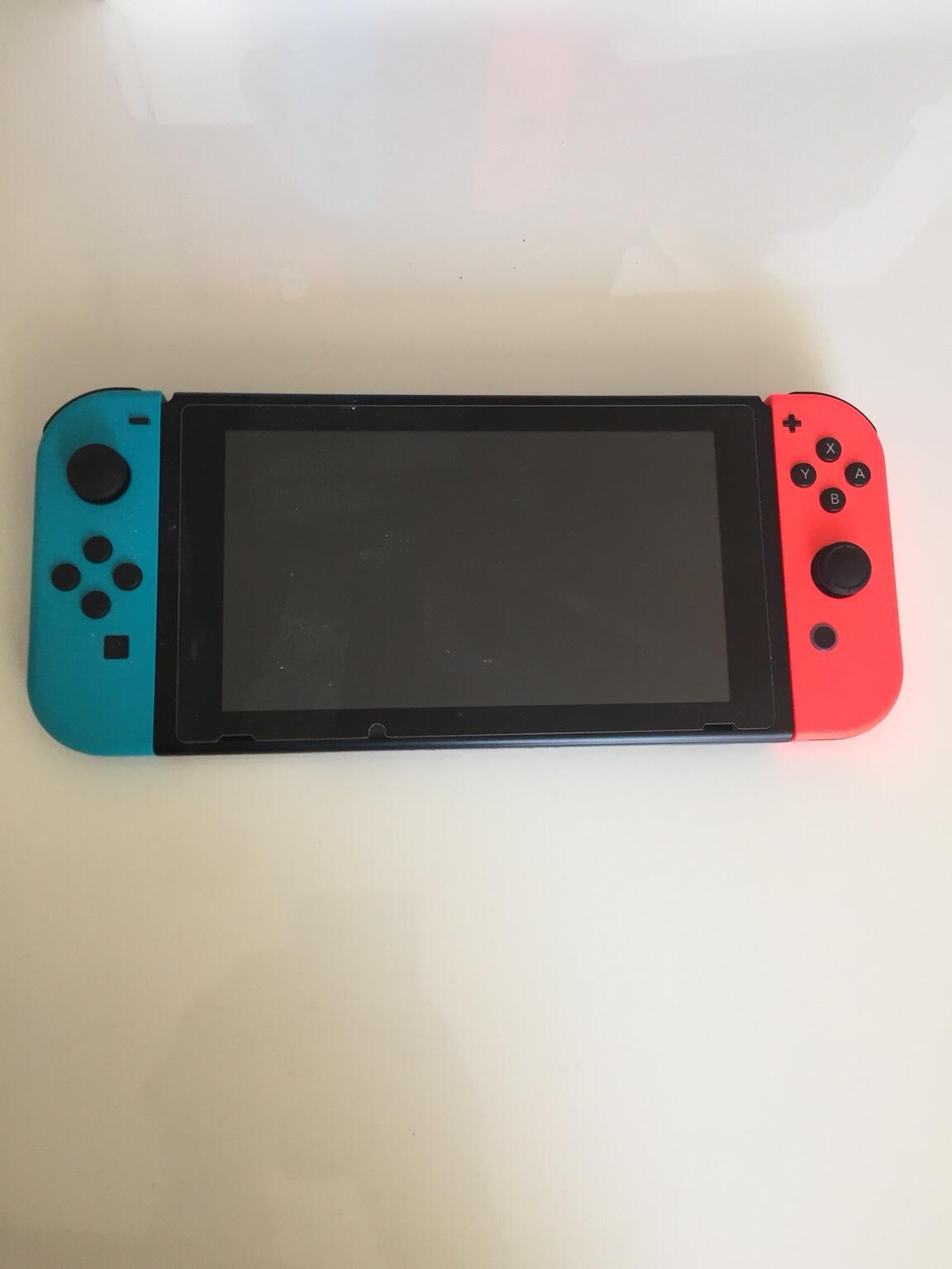 Nintendo Switch OVP mit 2 Spielen und Tasche in 59229 Ahlen für 410,00 ...