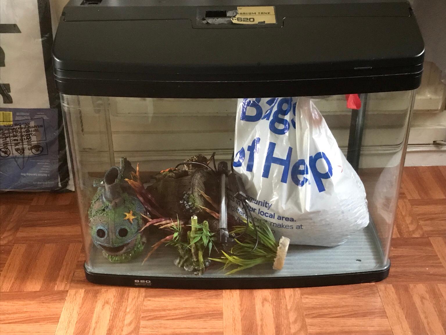 90 litre fish tank with extras in BS32 Stoke für £ 35,00 zum Verkauf ...