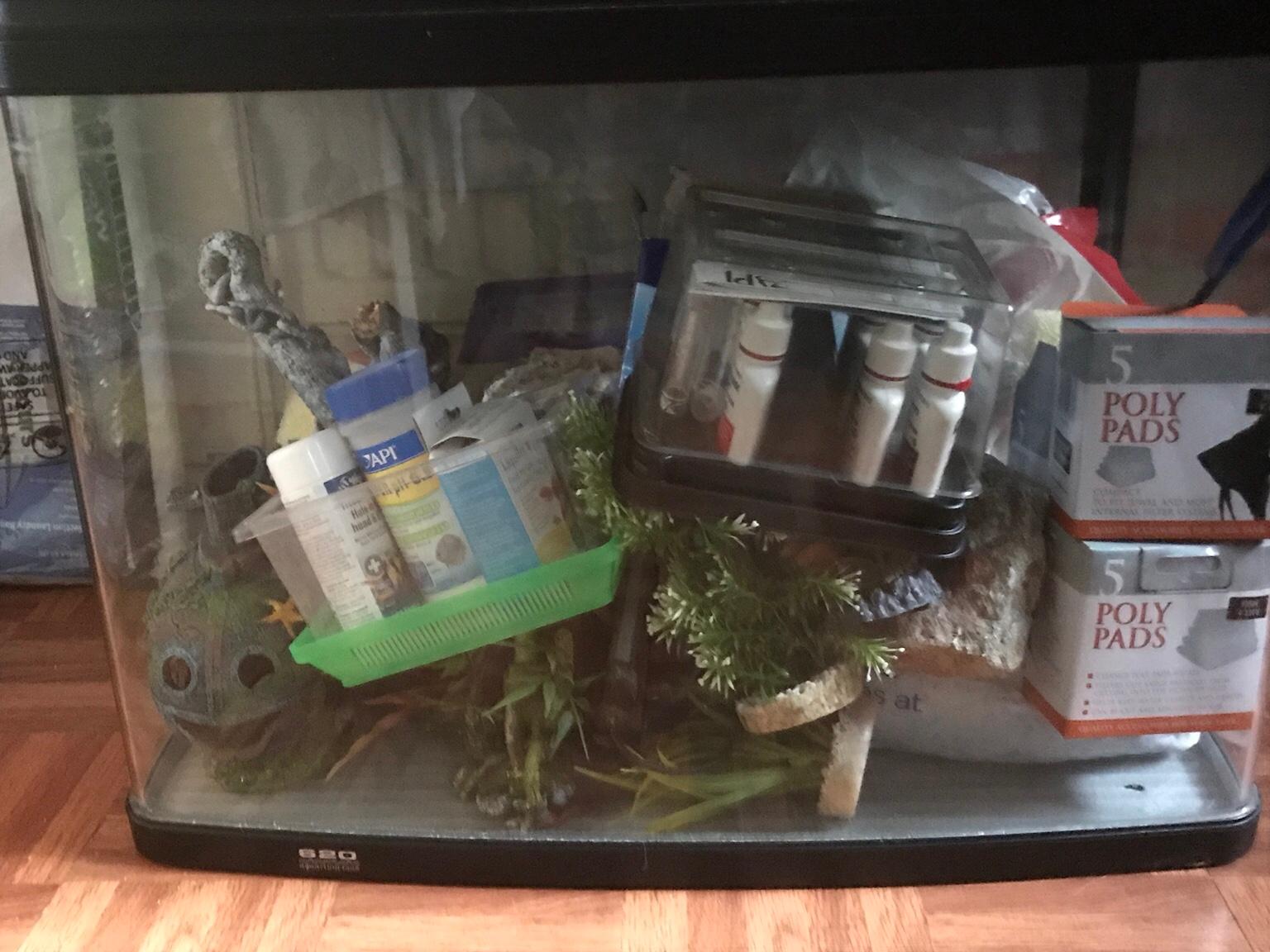 90 litre fish tank with extras in BS32 Stoke für 35,00 £ zum Verkauf ...