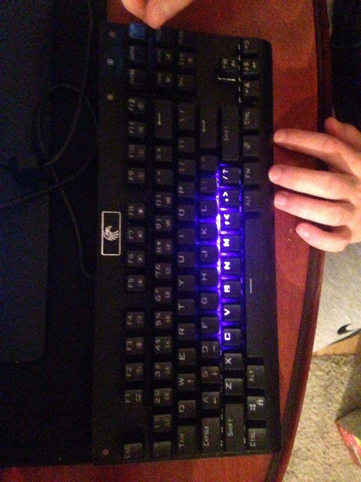 Eyspc rainbow light mechanical keyboard in HA2 London für £ 10,00 zum ...