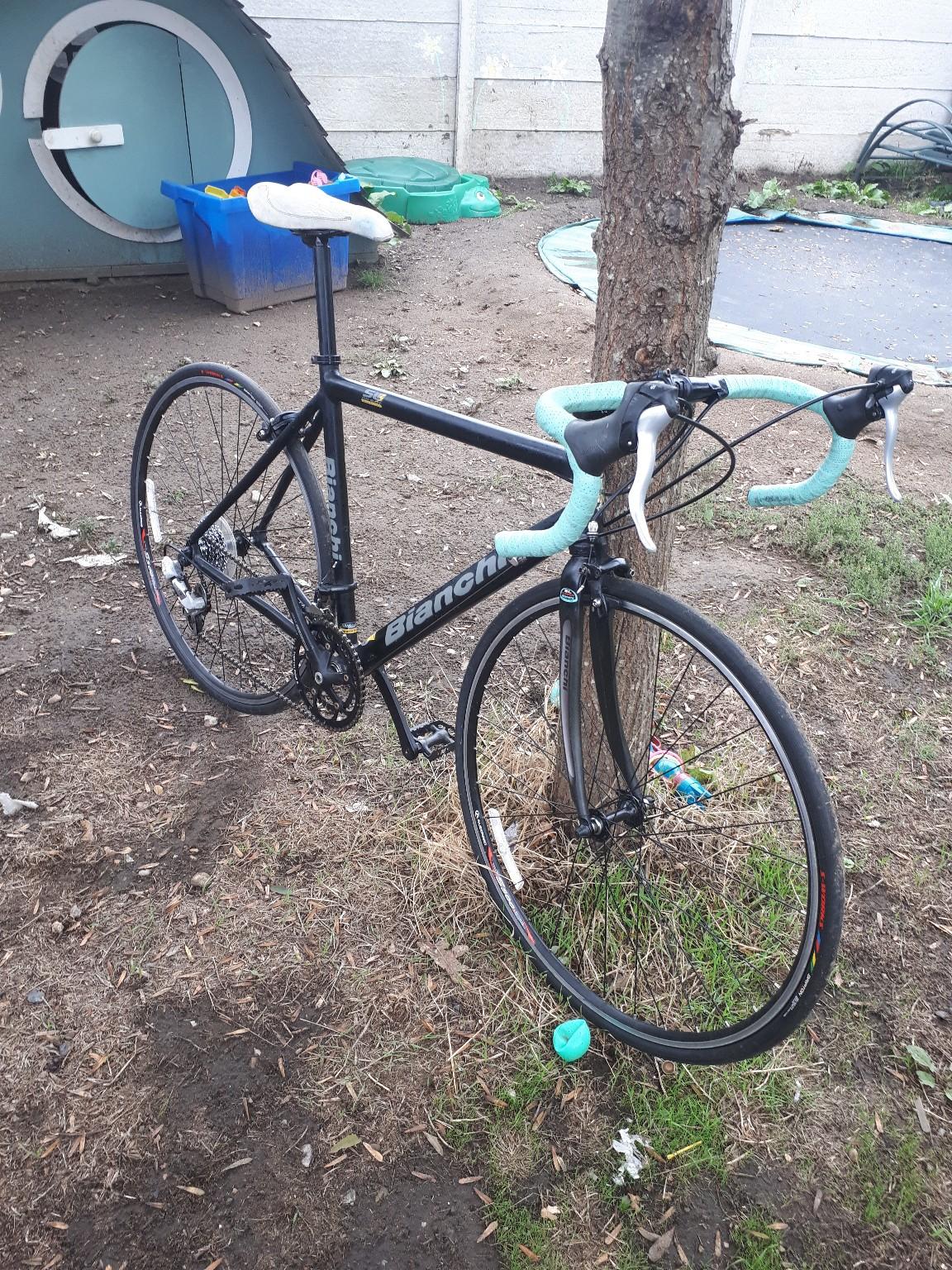 Bianchi sl3 road bike in GU12 Guildford for £175.00 for sale | Shpock