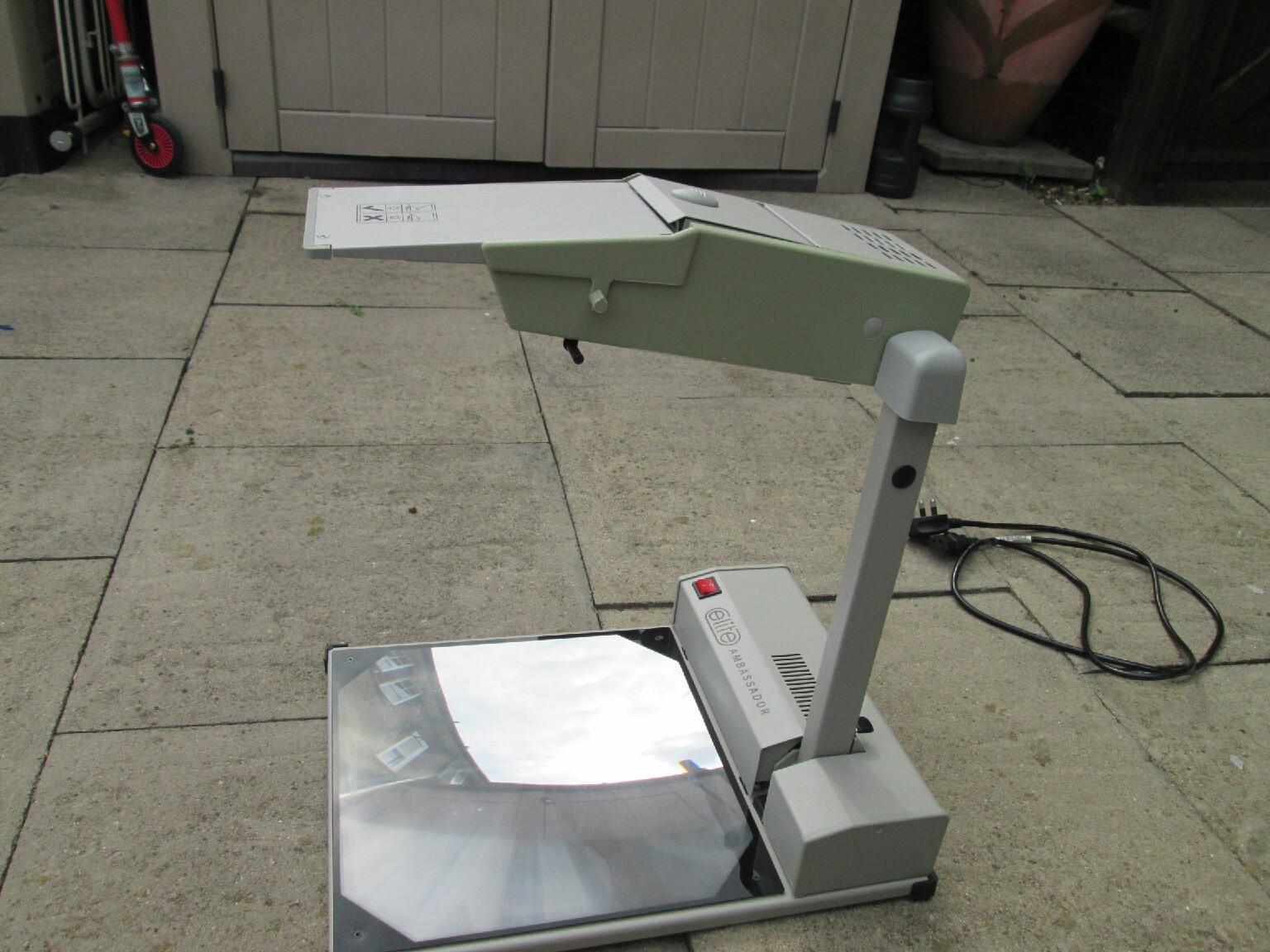 Elite Ambassador Overhead Projector in N17 London for £55.00 for sale ...