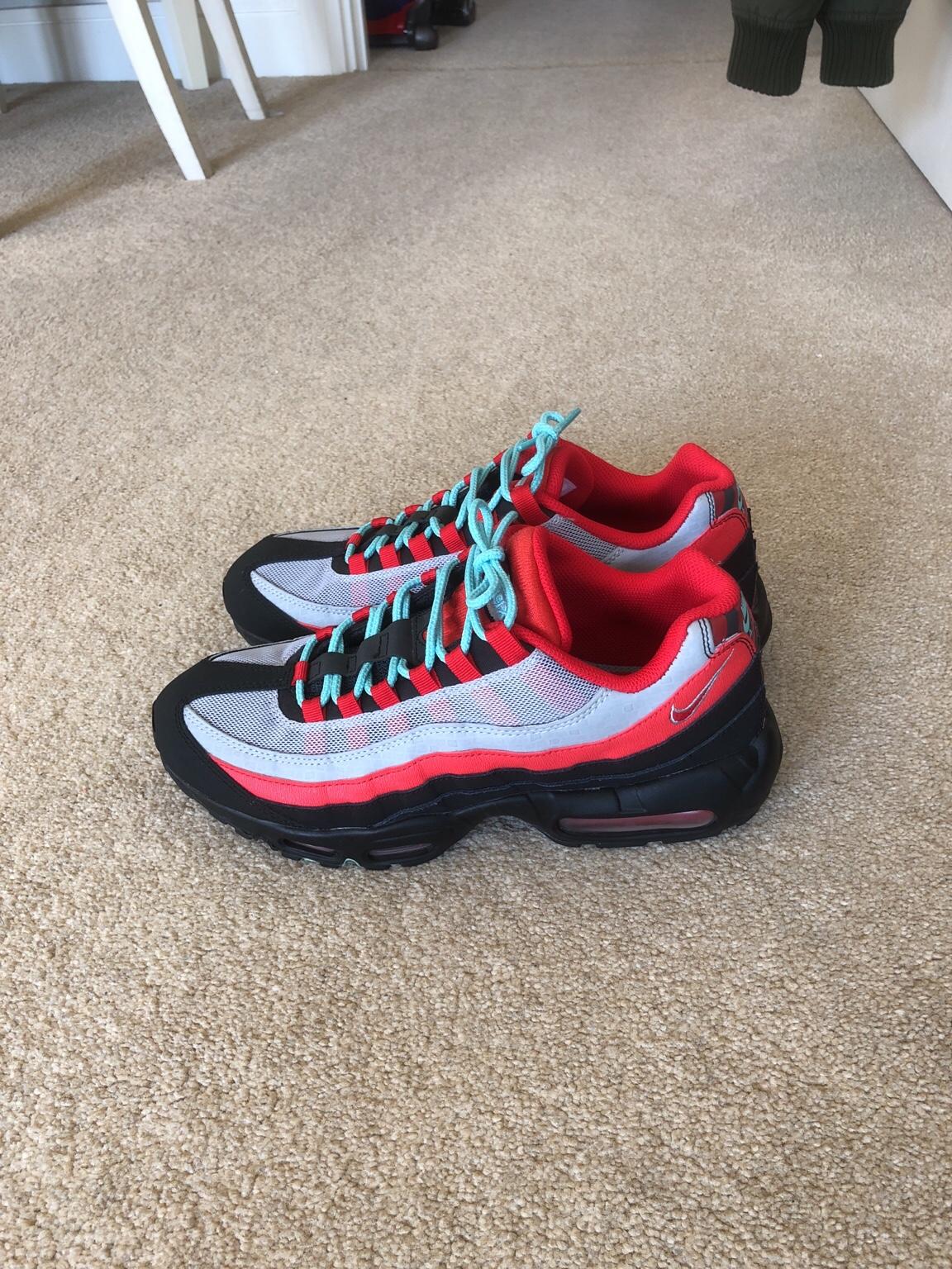 Liverpool Derby Nike Air 110 Trainers UK 9.5 in Stoke-on-Trent für 90,00 £ zum Verkauf | Shpock DE