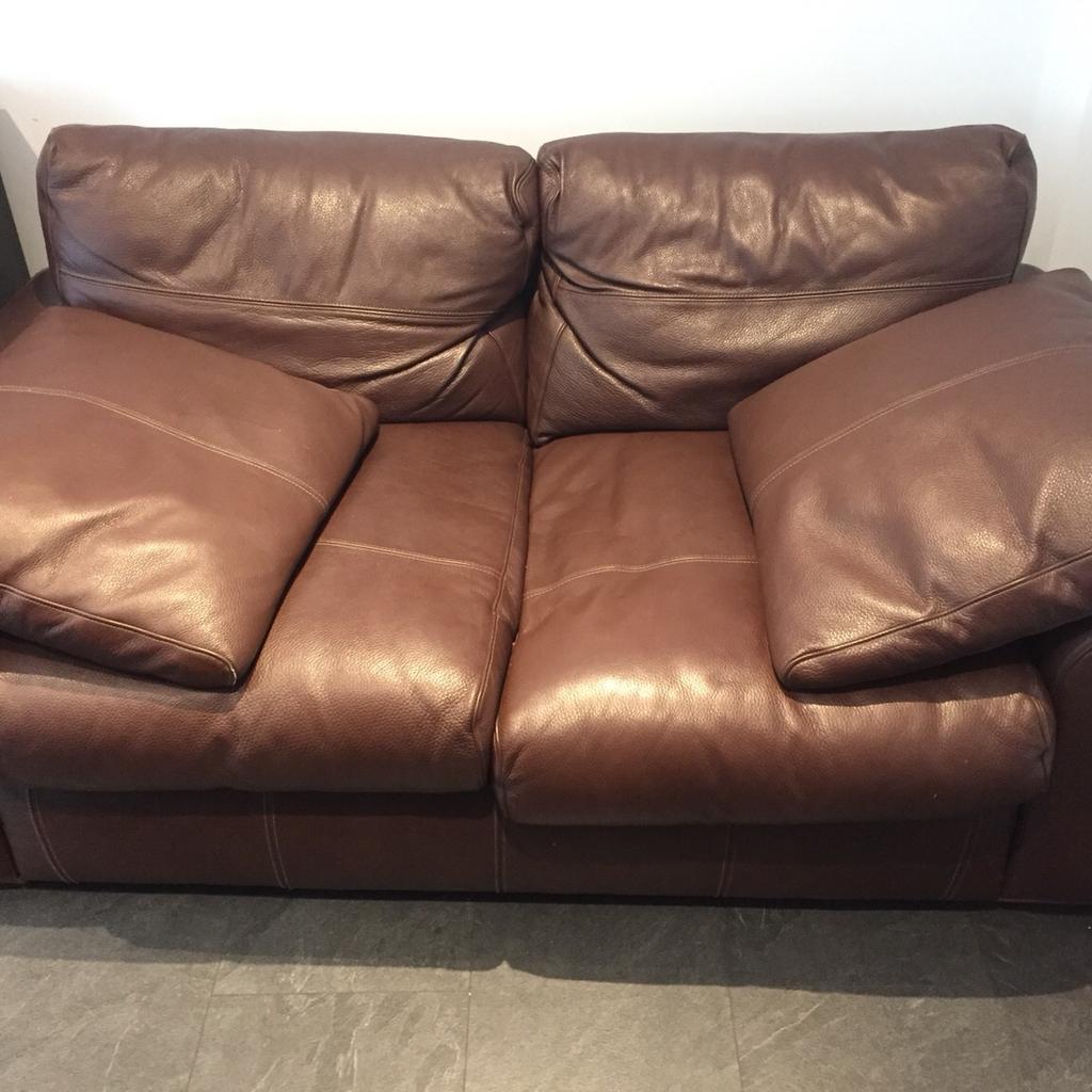 Leather 2 seater sofa in Dacorum for £70.00 for sale | Shpock