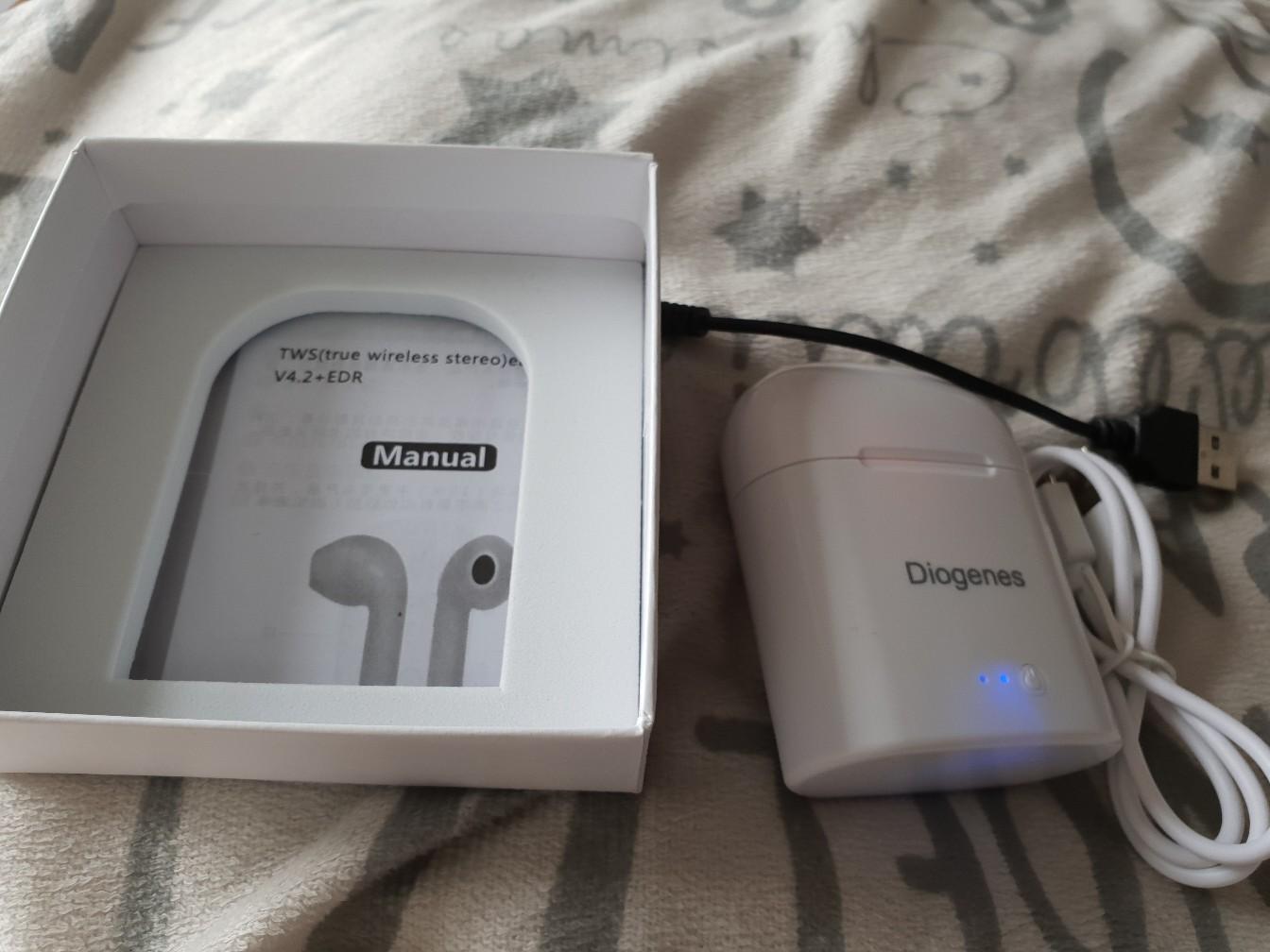 I7s tws true wireless ear buds brand new box in HD1 Kirklees für 10,00 ...