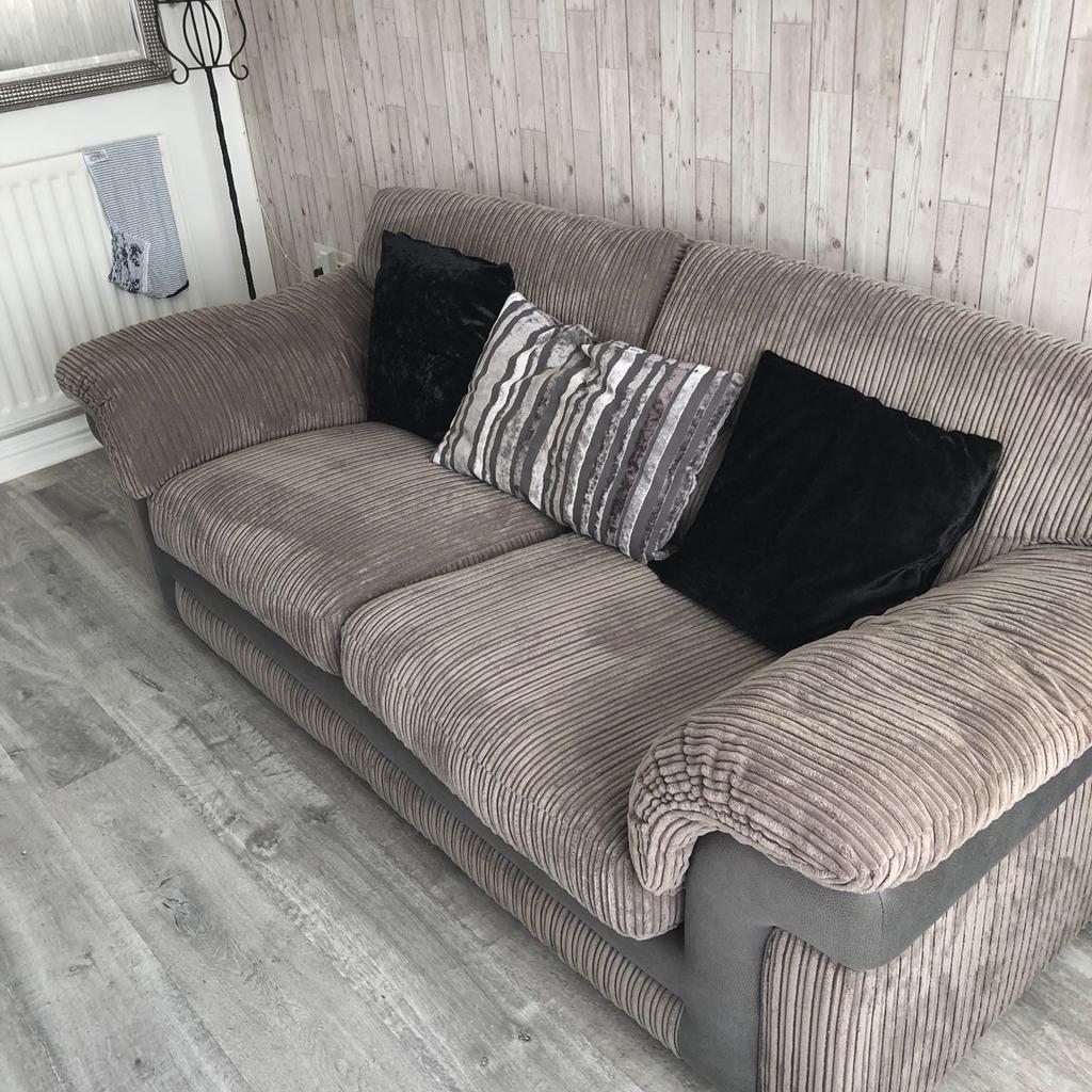 Saxon 3 seater sofa in GU6 Ewhurst for 175.00 for sale Shpock