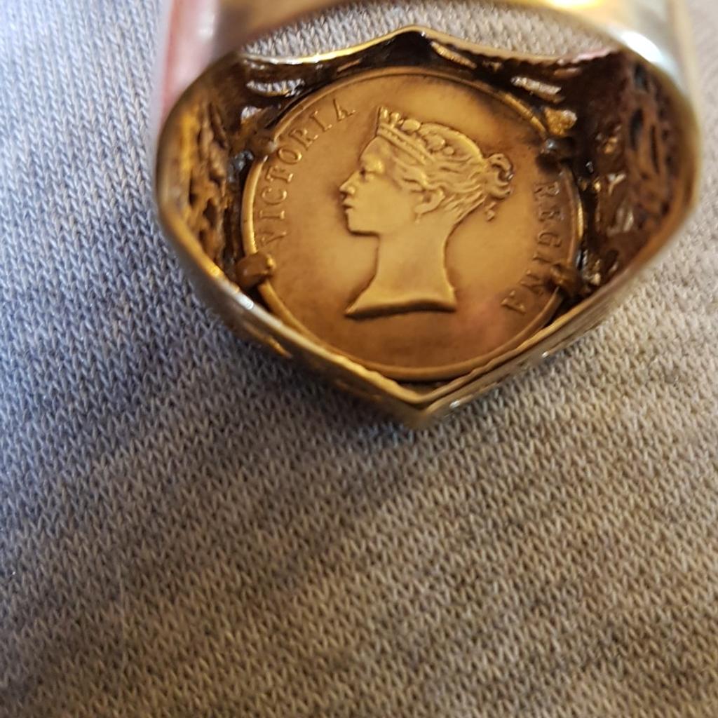 Gold diamonds coin ring in Peterborough für 305,00 £ zum Verkauf ...