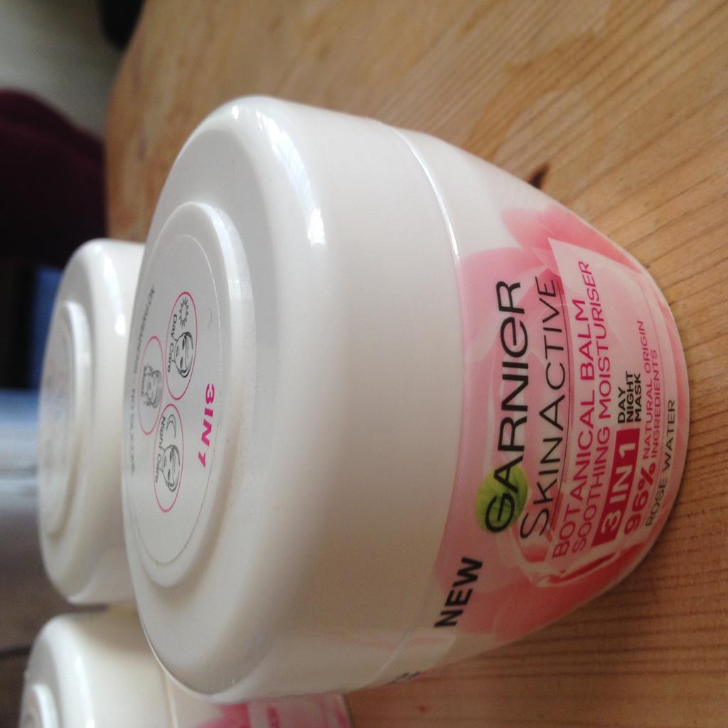 Garnier facial cream in London für 10,00 £ zum Verkauf | Shpock DE