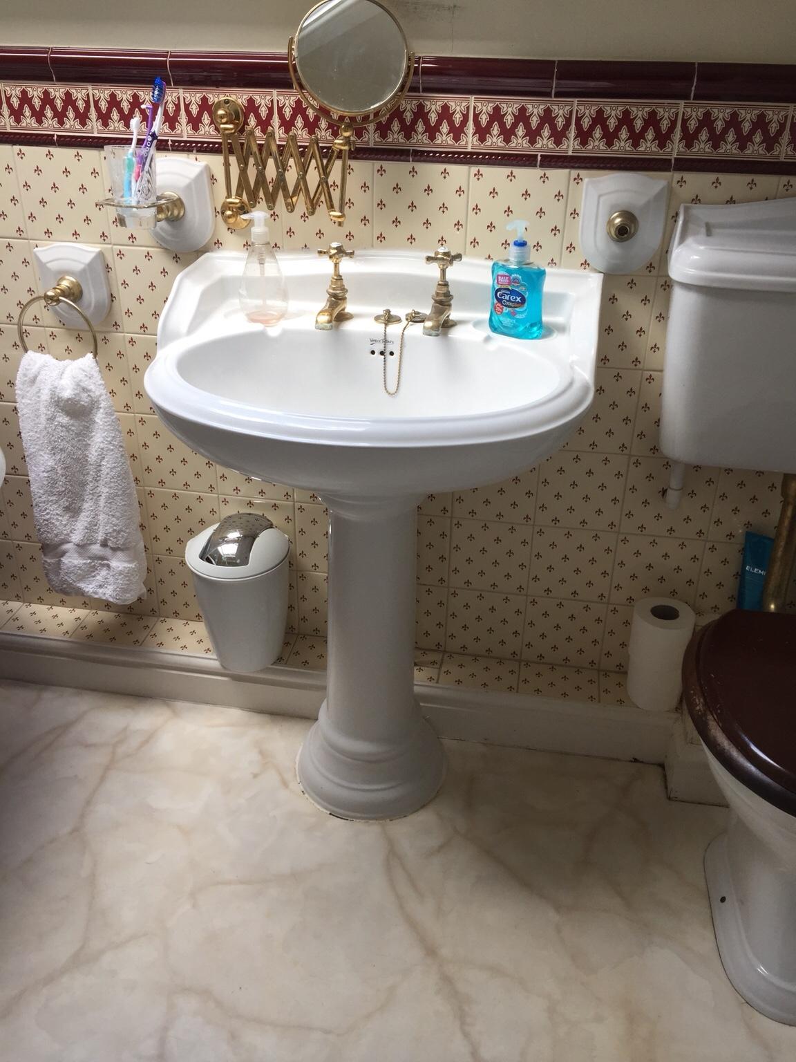 Quality Vernon Tutbury Pedestal Wash Basin in CV13 Hinckley and ...