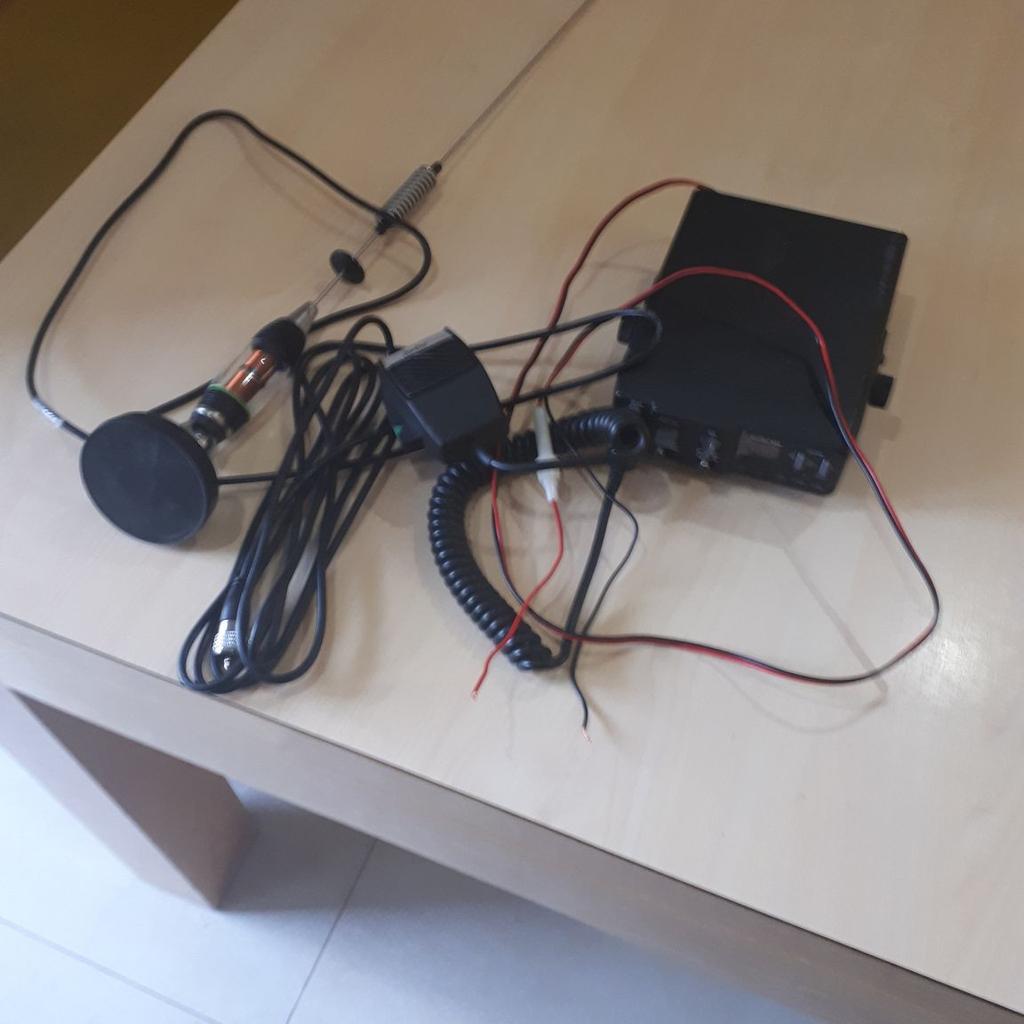 CB Funkgerät mit Funkantenne, Funkgerät, Funk in 6121 Baumkirchen für € ...