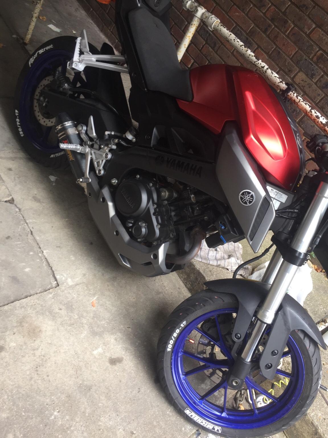 yamaha mt 125 r125 wheels swap in N7 Islington für gratis zum Verkauf ...