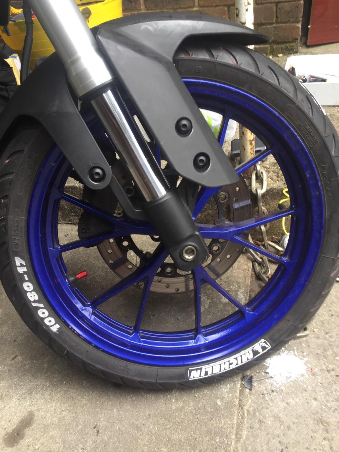 yamaha mt 125 r125 wheels swap in N7 Islington für gratis zum Verkauf ...
