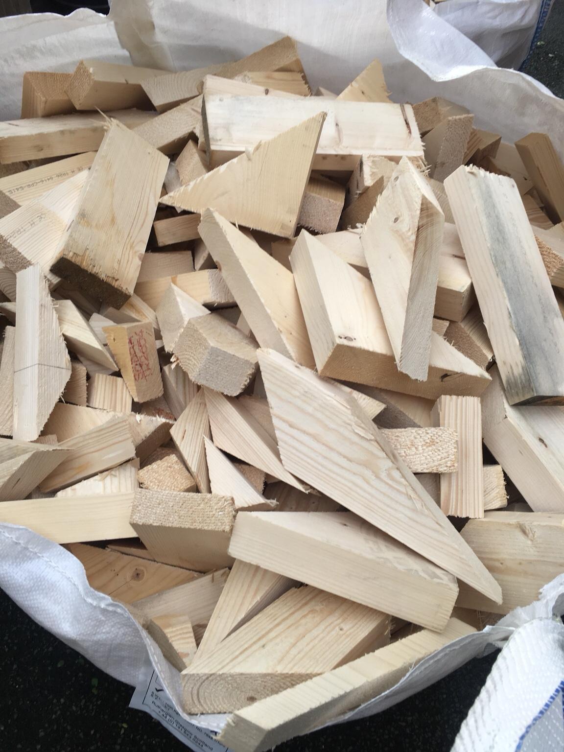 Timber off cuts kiln dried tonne bags in HX5 Calderdale für 10,00 £ zum ...