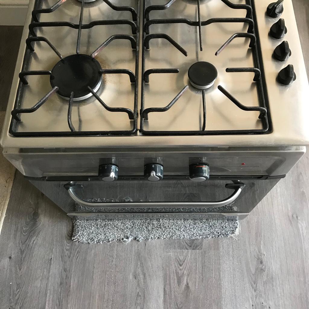 Electric oven with gas hob extractor set in B73 Birmingham für 55,00 ...