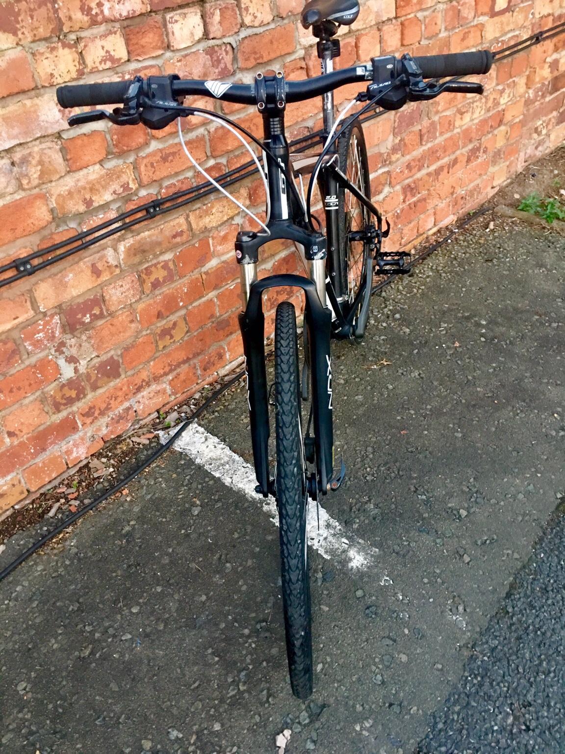 GT hybrid bike in WR2 Worcester für £ 230,00 zum Verkauf | Shpock AT