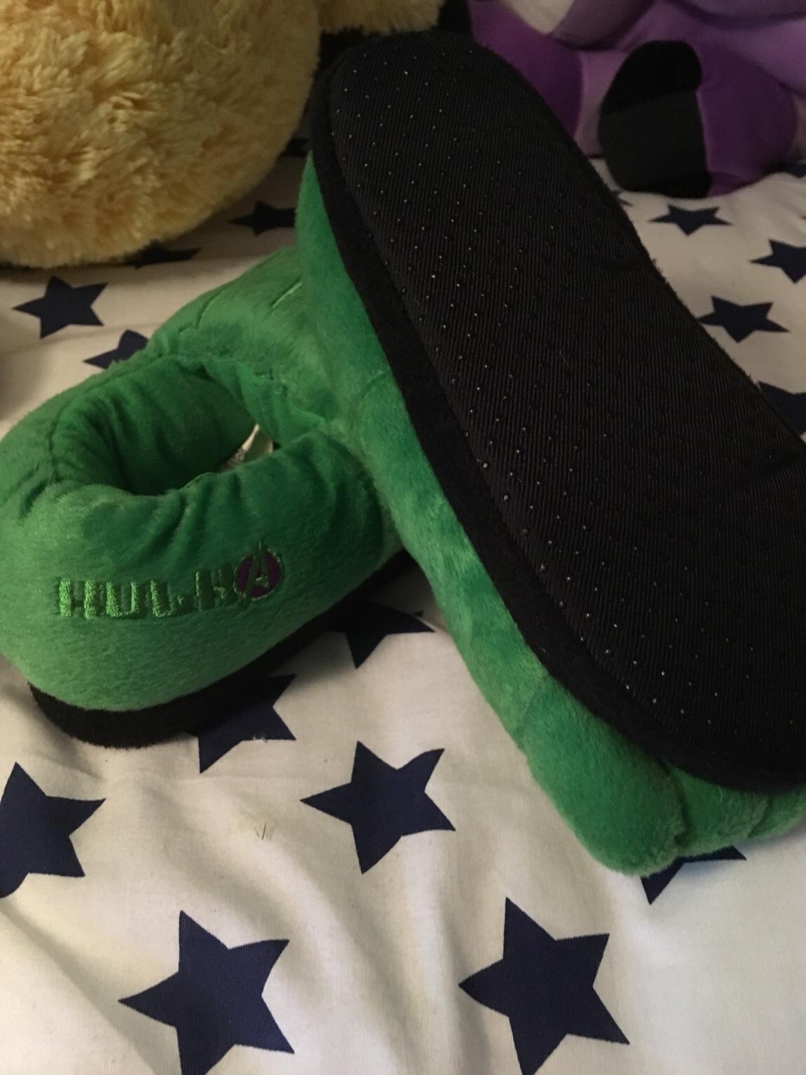 Marvel Hulk feet slippers in B31 Birmingham für 3,00 £ zum Verkauf ...