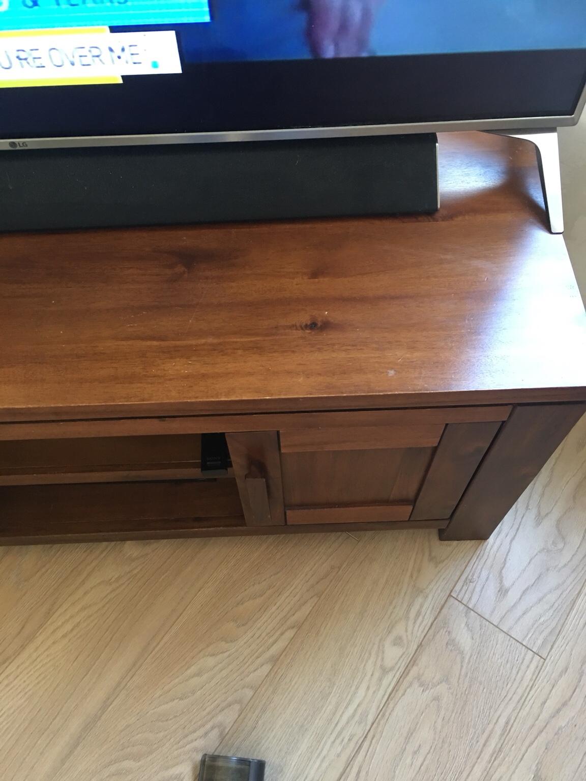 Dunelm large solid wood tv unit in B92 Solihull für 35,00 £ zum Verkauf ...