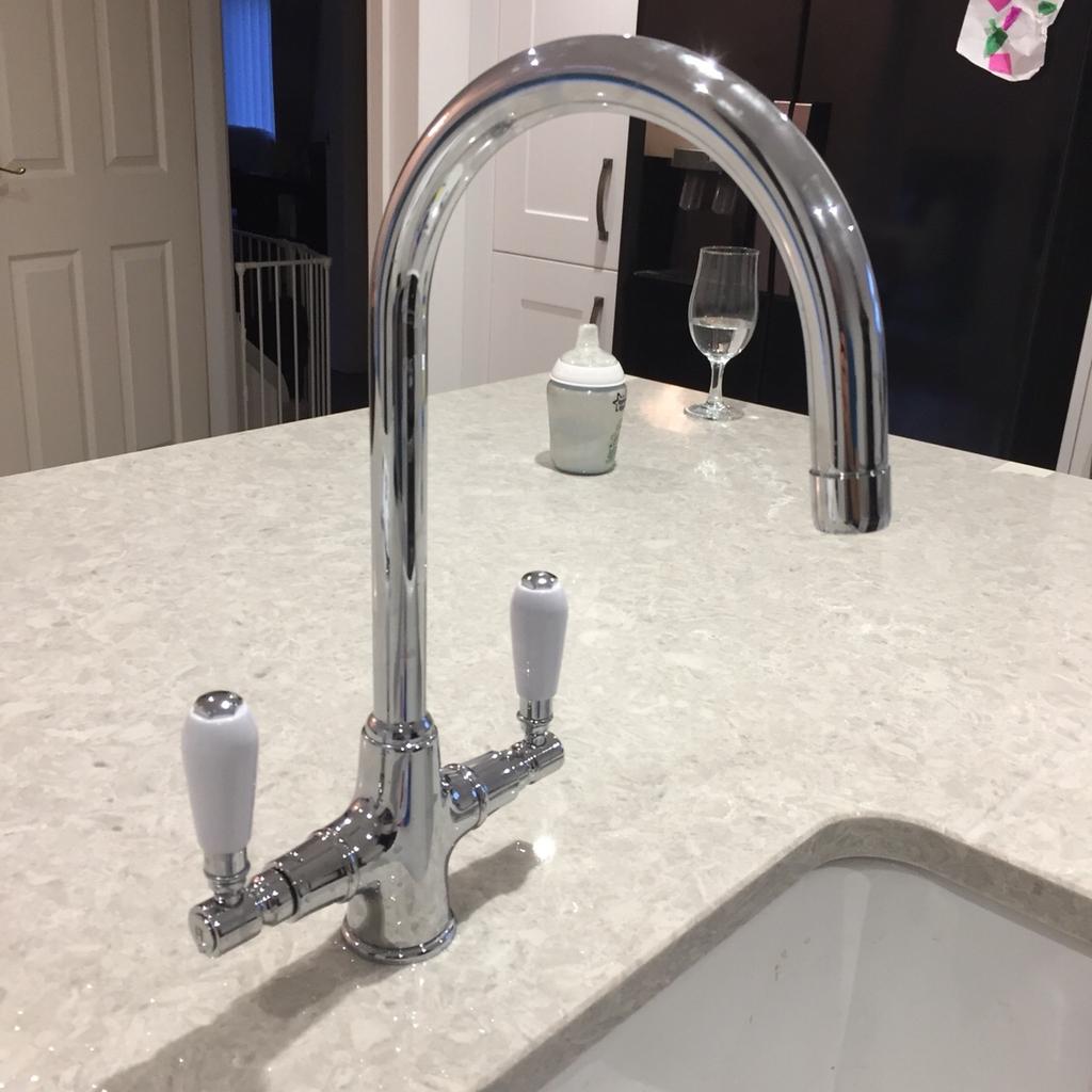 Wren Fortuna Tap Chrome with White Handles in NG9 Broxtowe für 40,00 ...