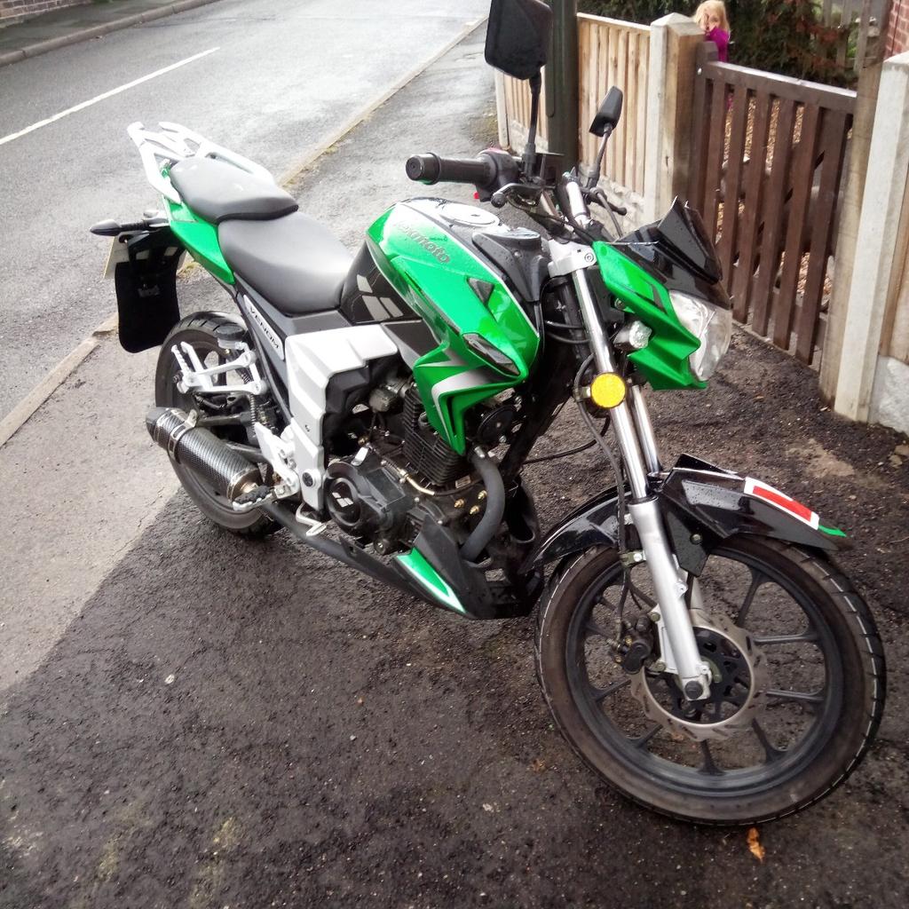 Lexmoto venom 125cc 2016 1k miles in S40 Chesterfield für 1.050,00 ...