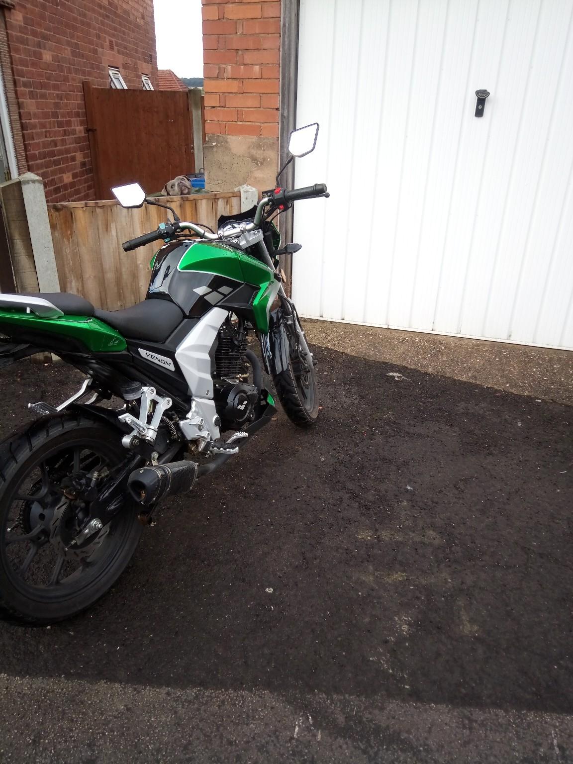 Lexmoto venom 125cc 2016 1k miles in S40 Chesterfield für 1.050,00 ...