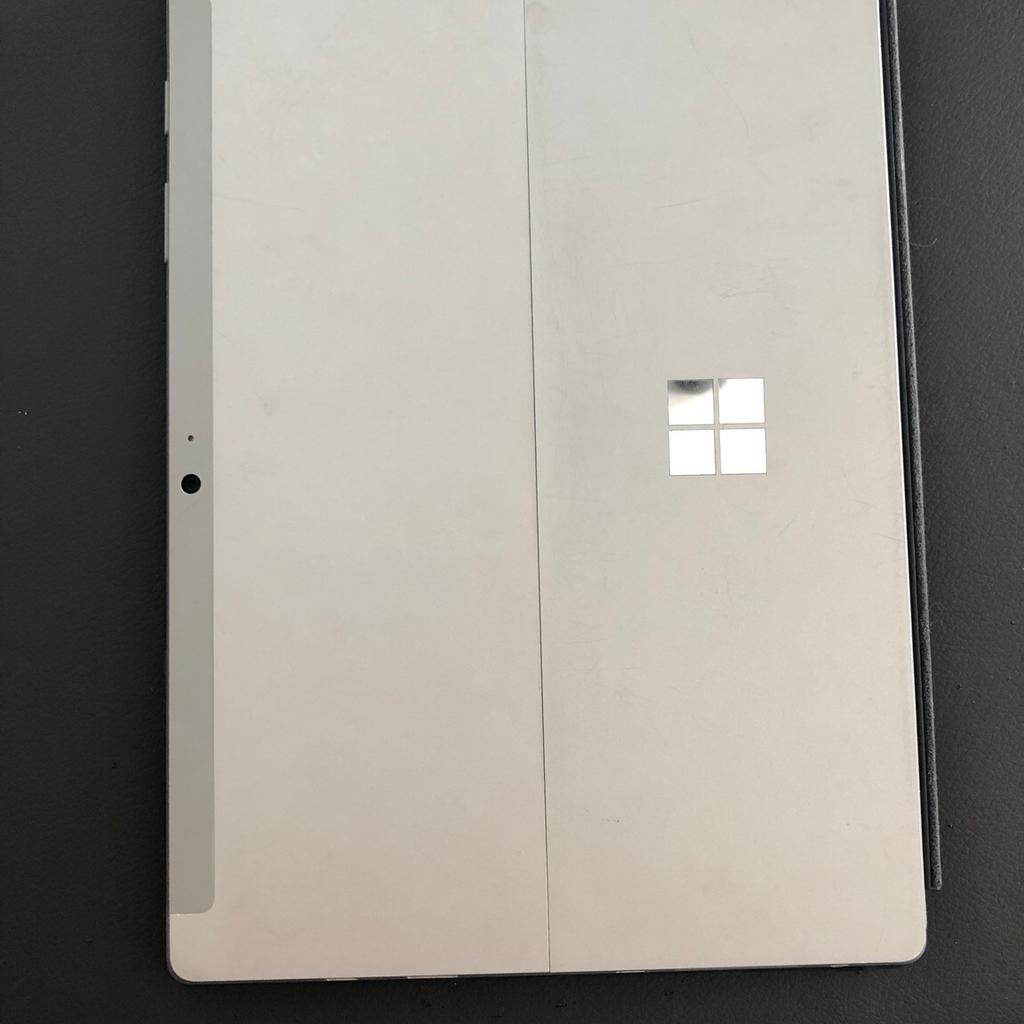 Microsoft Surface in 9300 Sankt Veit an der Glan für € 300,00 zum Verkauf | Shpock AT