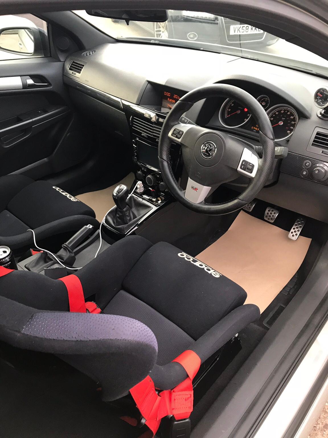 Sparco evo Bucket Seats (universal rails) in DY8 Dudley für £ 400,00 ...