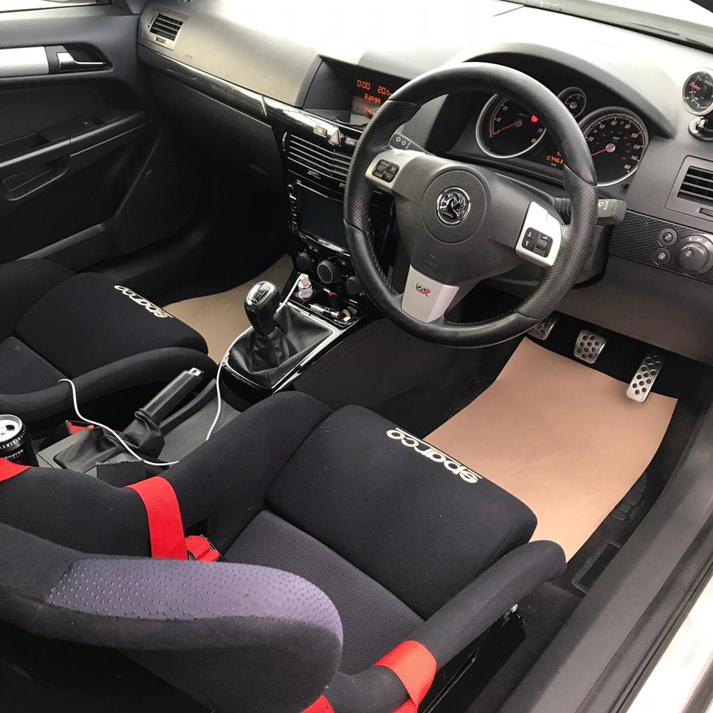 Sparco evo Bucket Seats (universal rails) in DY8 Dudley für £ 400,00 ...
