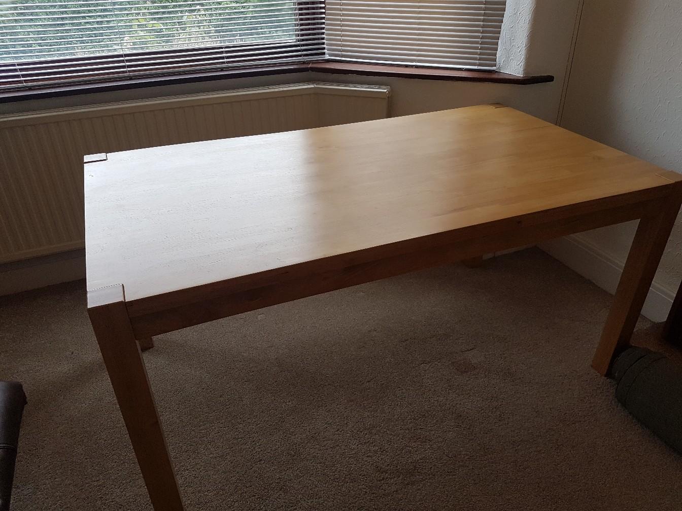 wood dining table in M27 Salford für 75,00 £ zum Verkauf | Shpock DE