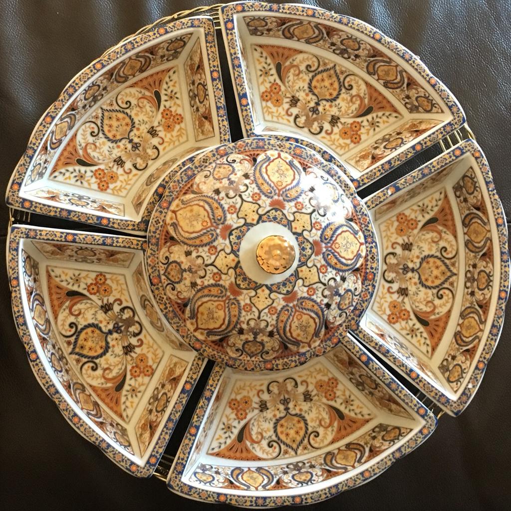 Rotating ceramic serving platter in SW10 Chelsea für £ 10,00 zum ...