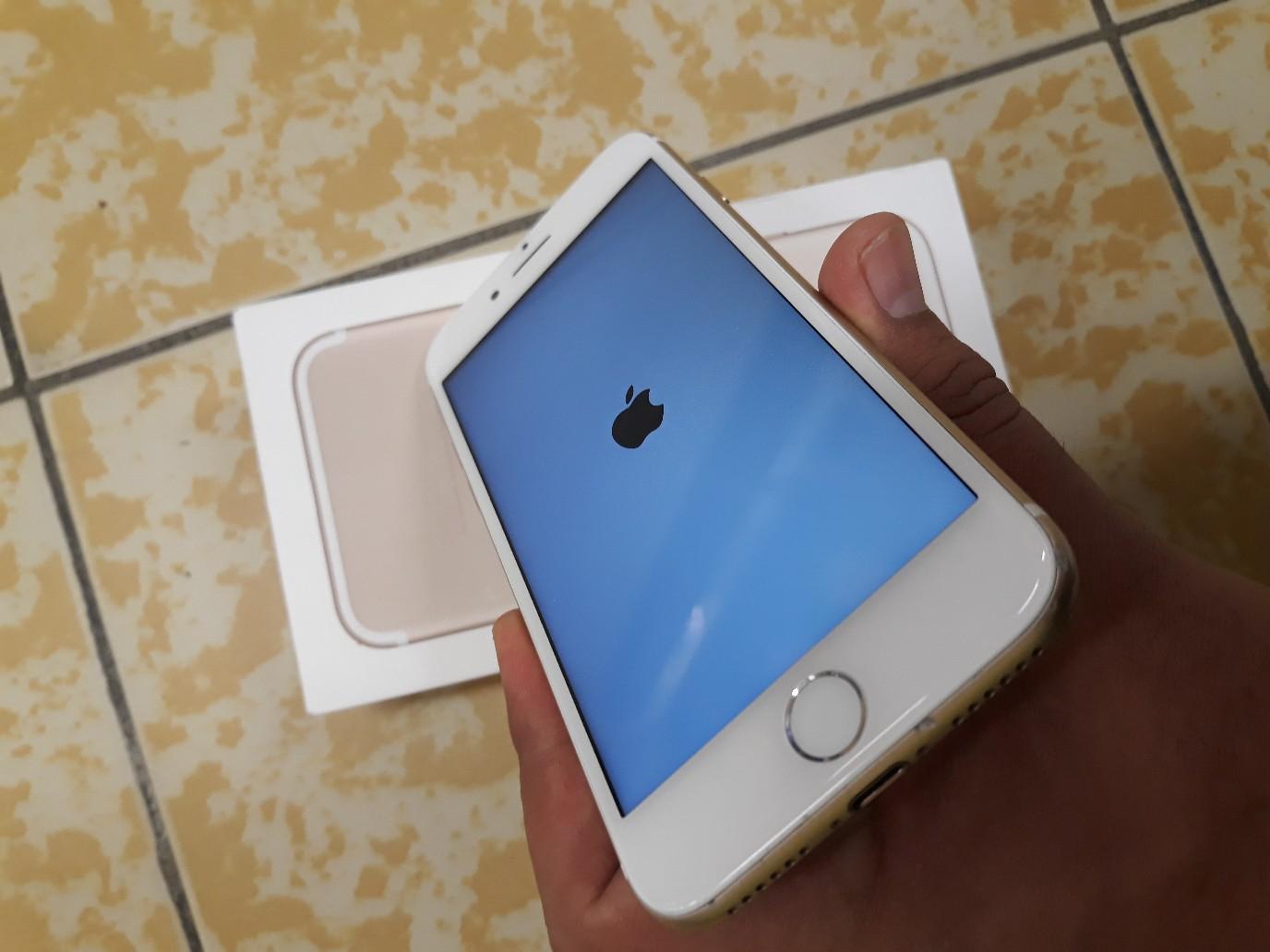 iPhone | 128 GB | Gold in 81669 Munich for €320.00 for sale | Shpock