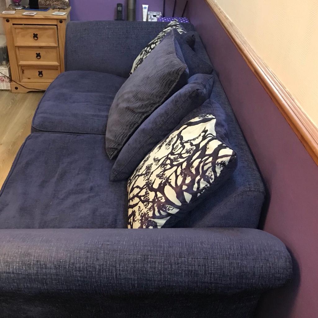 Purple sofa, cuddle chair, & stool. in East Devon für 200,00 £ zum ...
