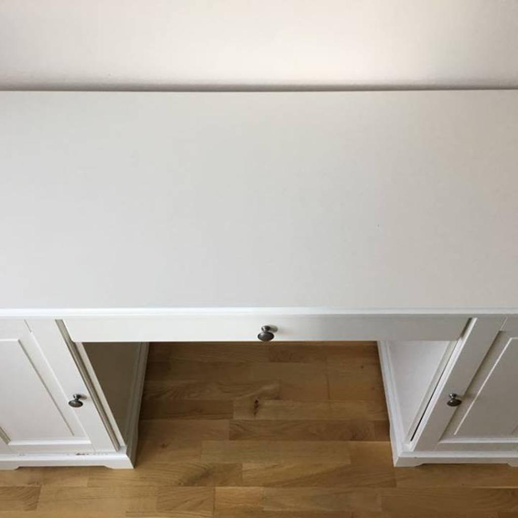 Ikea Liatorp Schreibtisch in 4030 Linz für 40,00 € zum Verkauf | Shpock DE