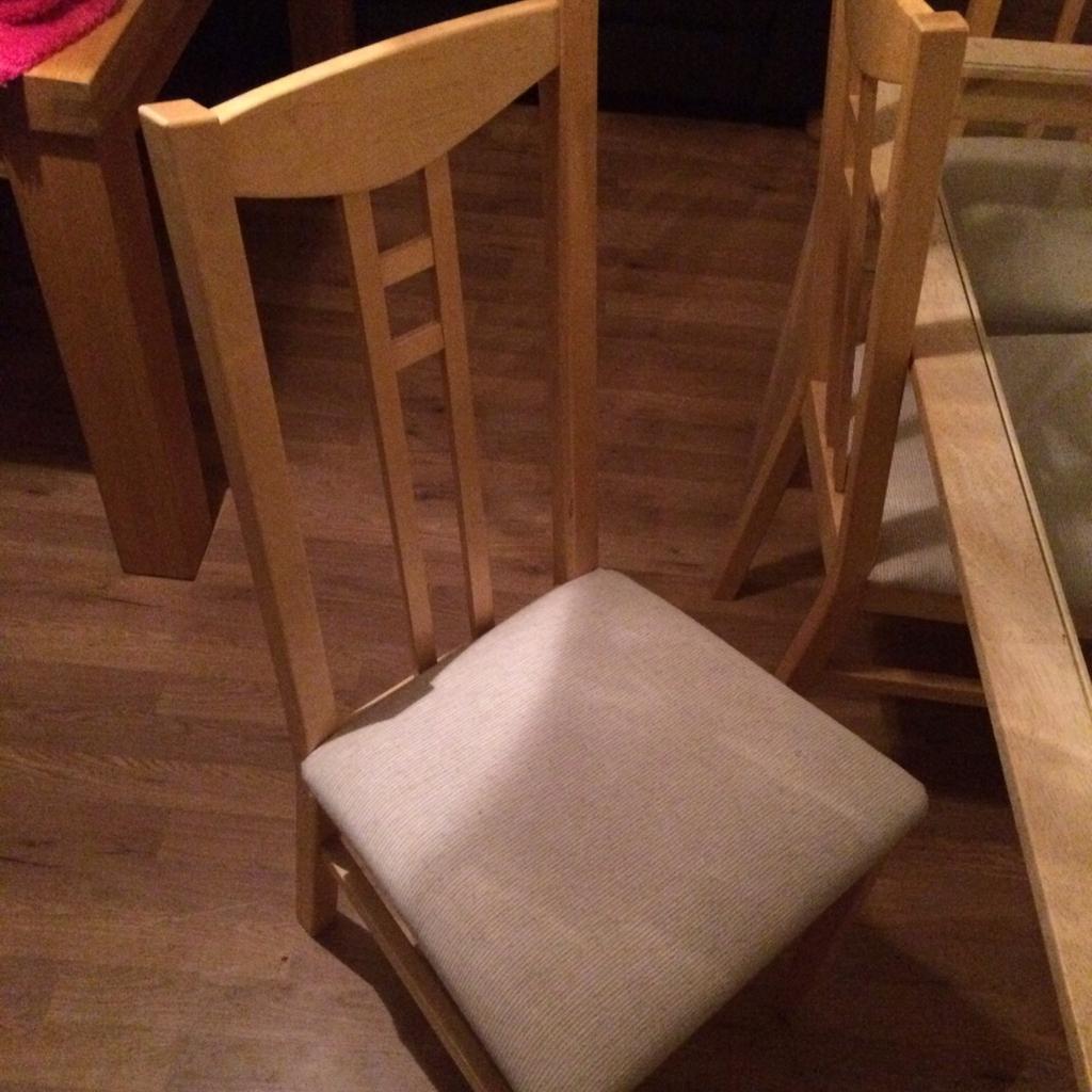 Ikea dining table and six chairs in NG15 Ashfield für 120,00 £ zum ...