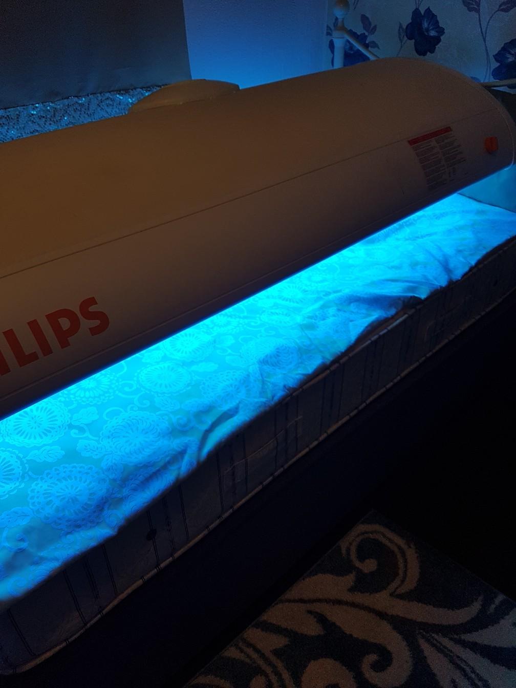Philips sunbed canopy in Scunthorpe for £70.00 for sale | Shpock
