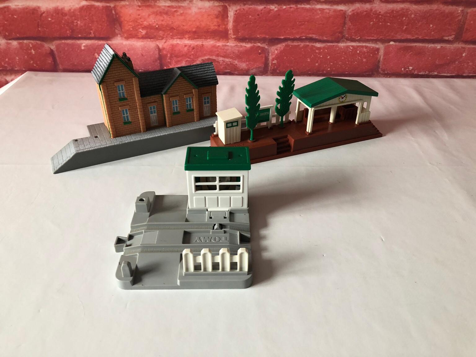 Thomas the tank engine trackmaster stations in CT19 Shepway für 1,00 ...