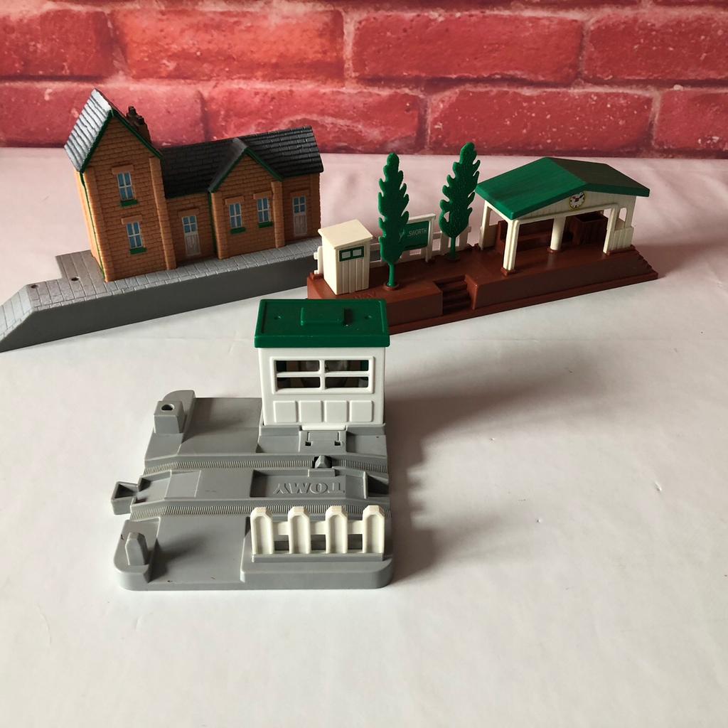 Thomas the tank engine trackmaster stations in CT19 Shepway für 1,00 ...