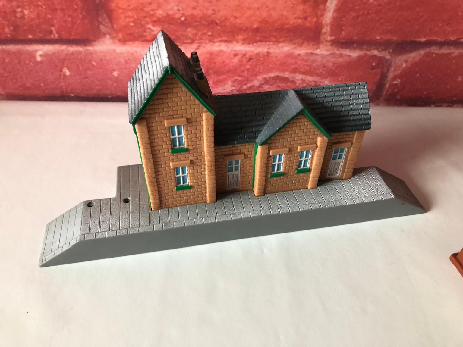 Thomas the tank engine trackmaster stations in CT19 Shepway für 1,00 ...