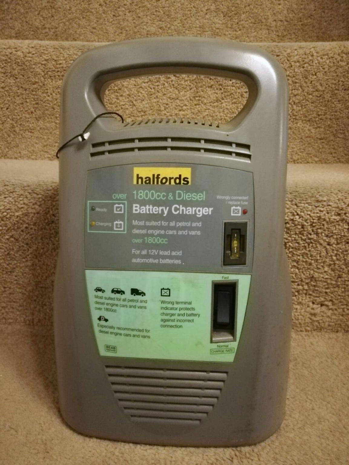 Halford 1800 cc and diesel Battery Charger in EN5 Barnet for 20.00 for sale Shpock