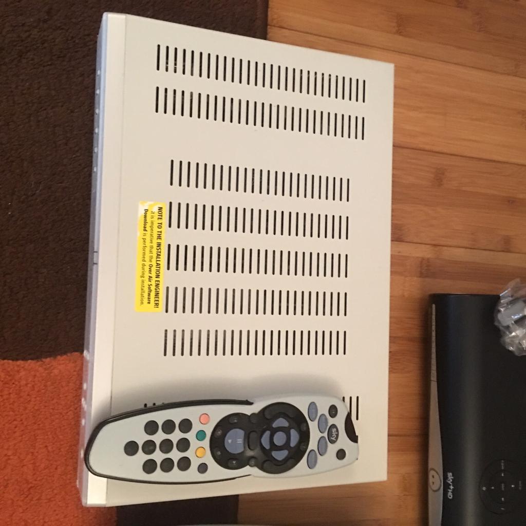 3 sky boxes for sale in DL16 Spennymoor für 8,00 £ zum Verkauf | Shpock DE
