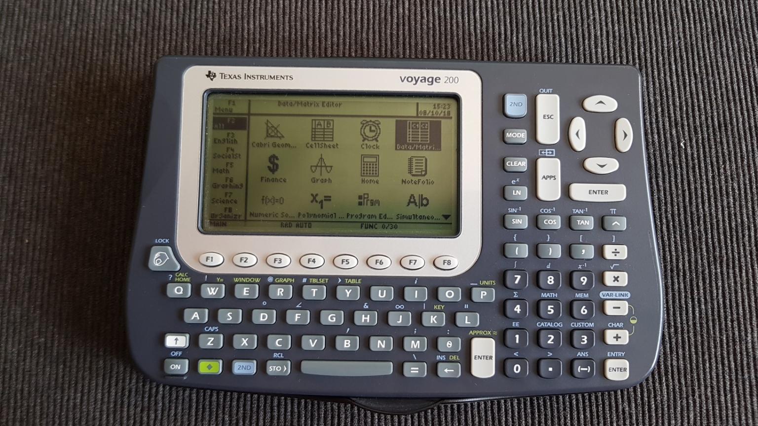 TI Voyage 200 Taschenrechner in 6911 Lochau für 95,00 € zum Verkauf ...