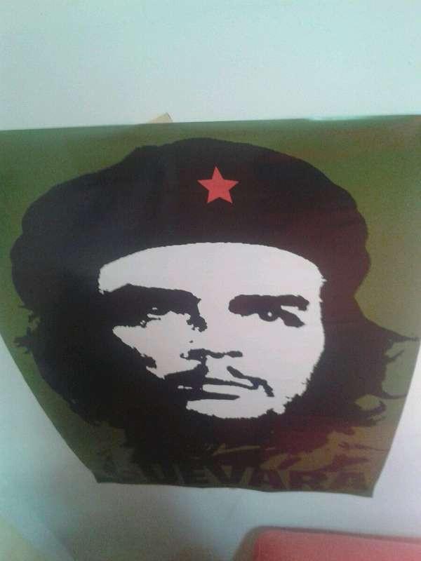 2 Che Guevara Poster in 5101 Bergheim für € 3,00 zum Verkauf | Shpock AT