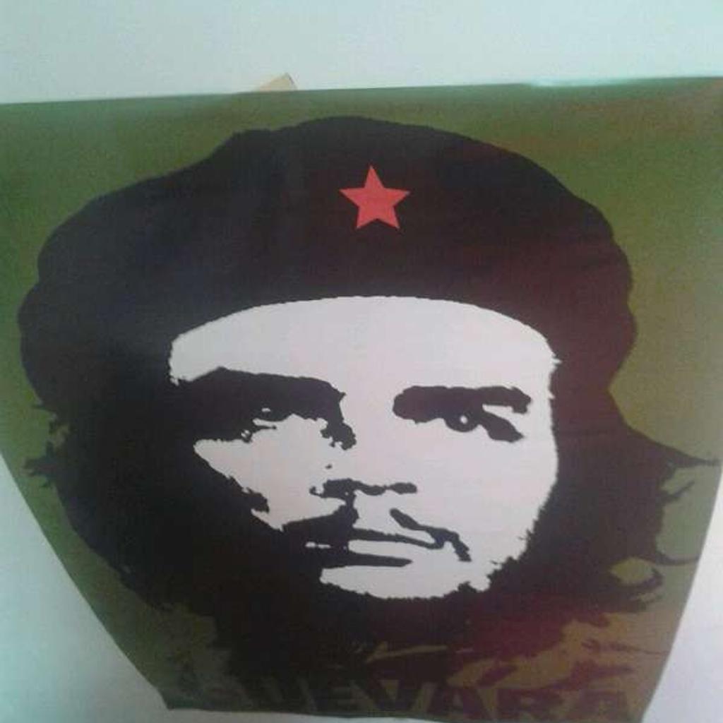 2 Che Guevara Poster in 5101 Bergheim für € 3,00 zum Verkauf | Shpock AT