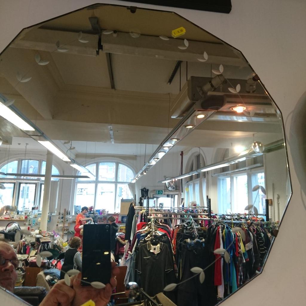 Mirror in L4 Liverpool für £ 8,00 zum Verkauf | Shpock AT