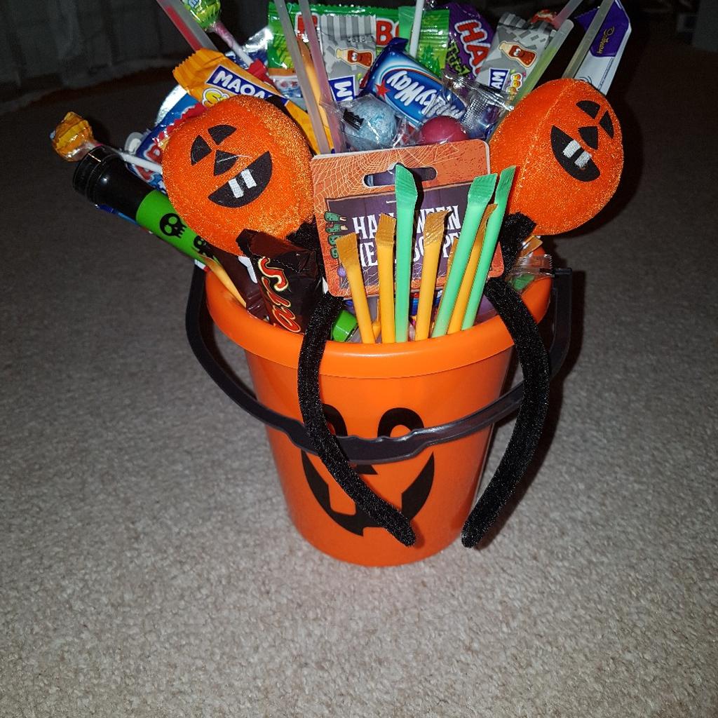 Trick or treat buckets in WA7 Brookvale für 6,00 £ zum Verkauf | Shpock DE